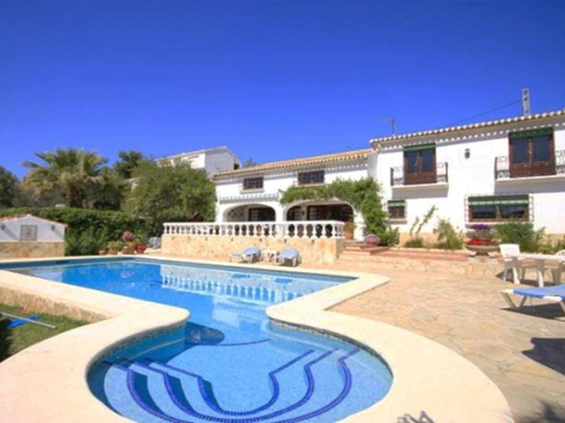 250 M² Villa ∙ 4 Habitaciones ∙ 8 Huéspedes - Jávea