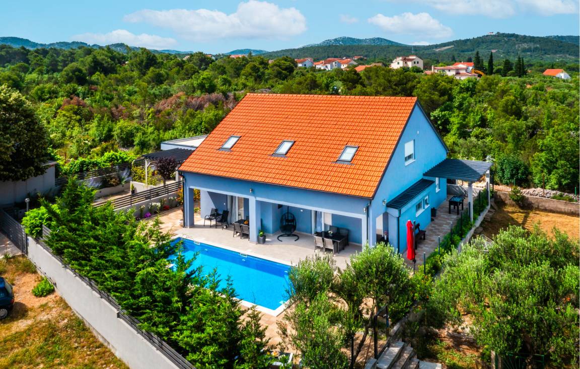 200 M² Ferienhaus ∙ 6 Schlafzimmer ∙ 12 Gäste - Šibenik