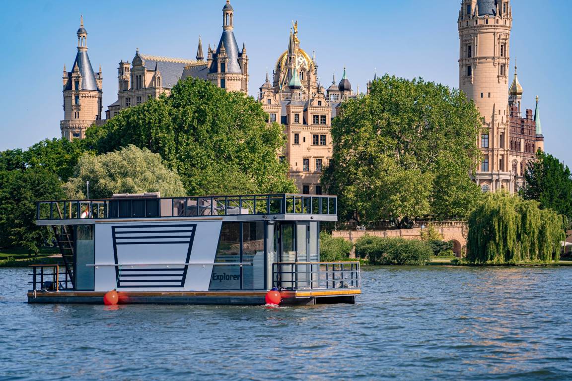 21 M² Huisboot ∙ 1 Slaapkamer ∙ 6 Gasten - Schwerin