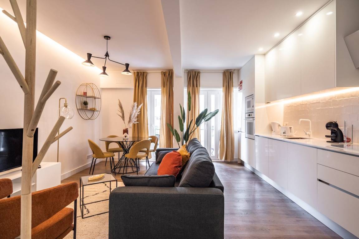 80 M² Apartment ∙ 2 Bedrooms ∙ 4 Guests - Campo de Ourique