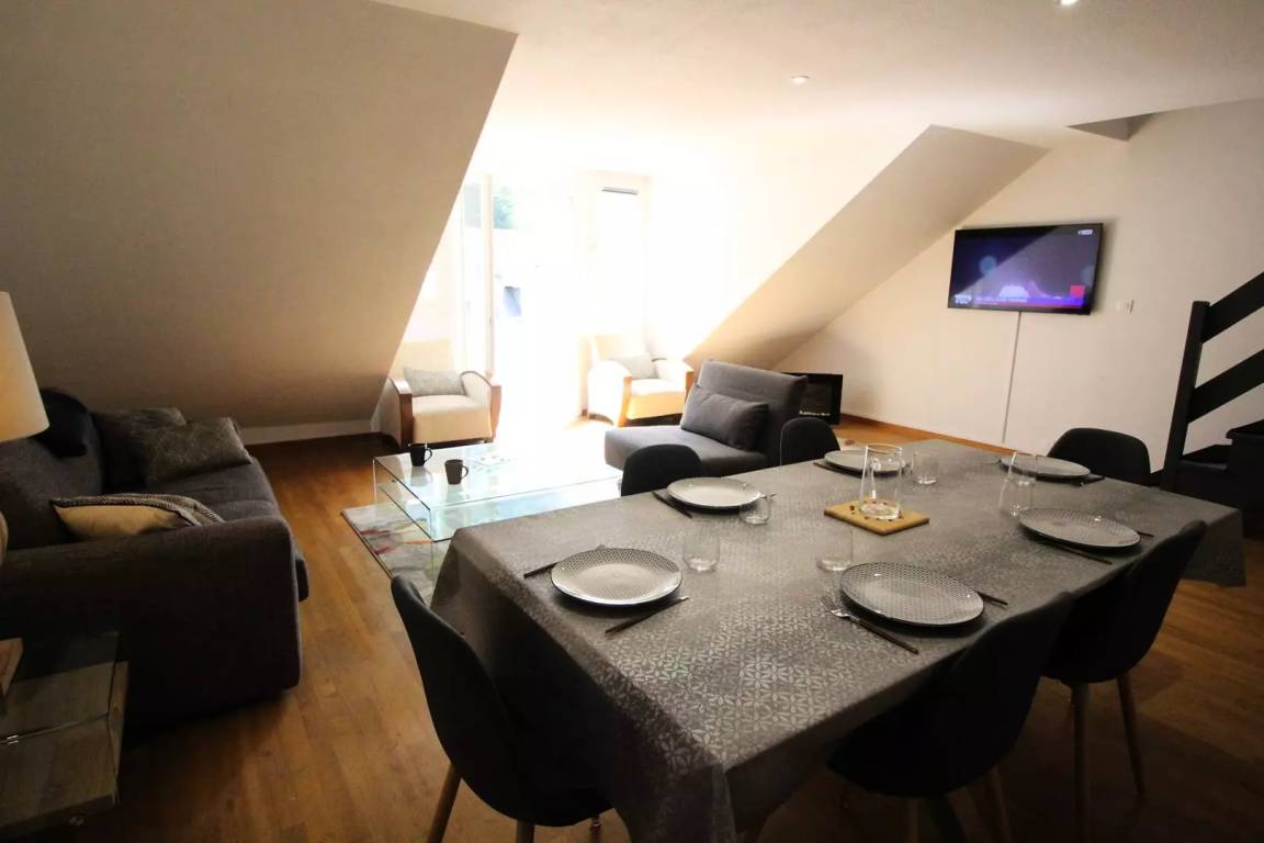 70 M² Appartement ∙ 2 Chambres ∙ 6 Personnes - Bagnères-de-Luchon