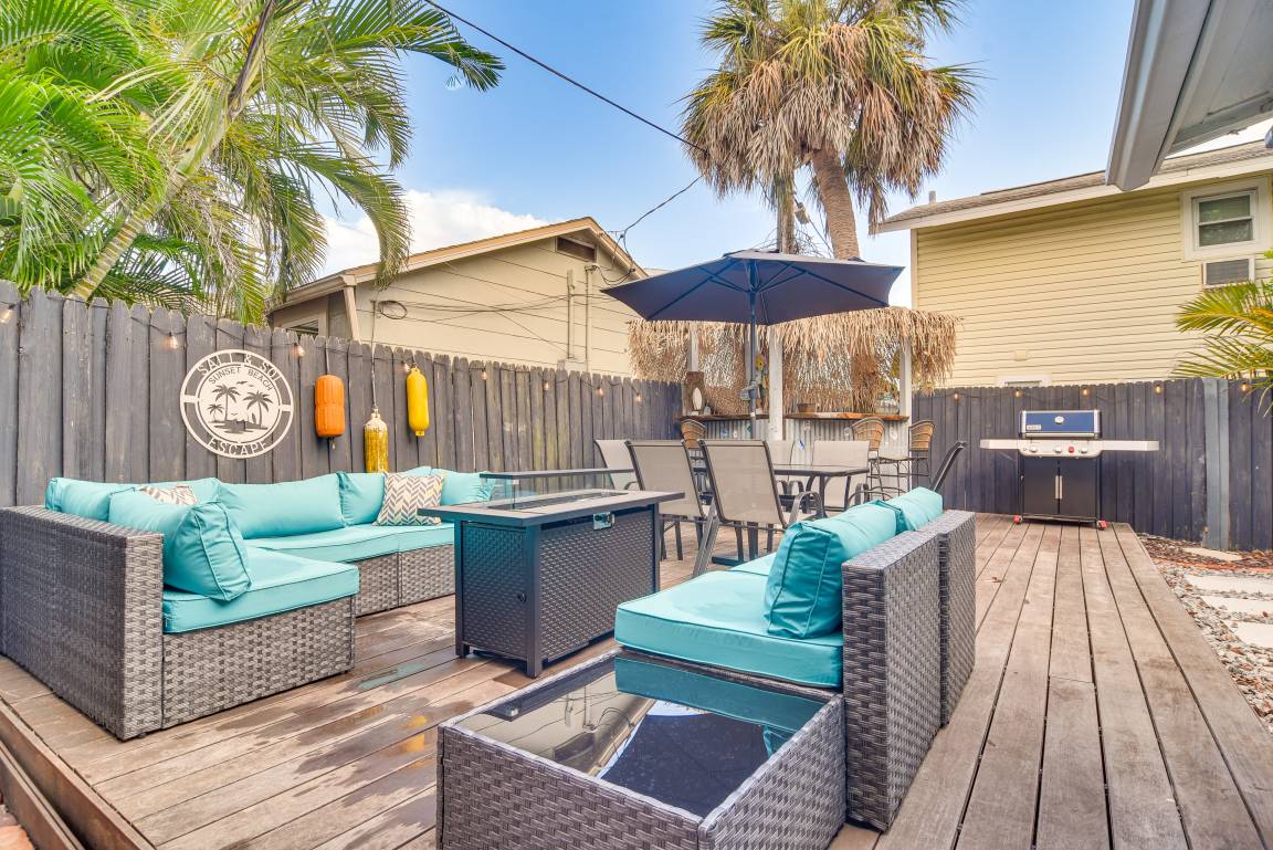 118 M² Talo ∙ 2 Makuuhuonetta ∙ 6 Vierasta - Treasure Island, FL