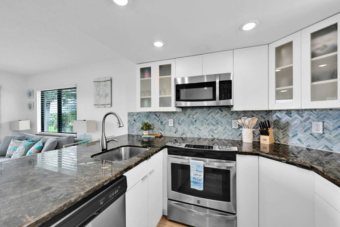 Condo ∙ 2 Bedrooms ∙ 6 Guests - St. Augustine, FL