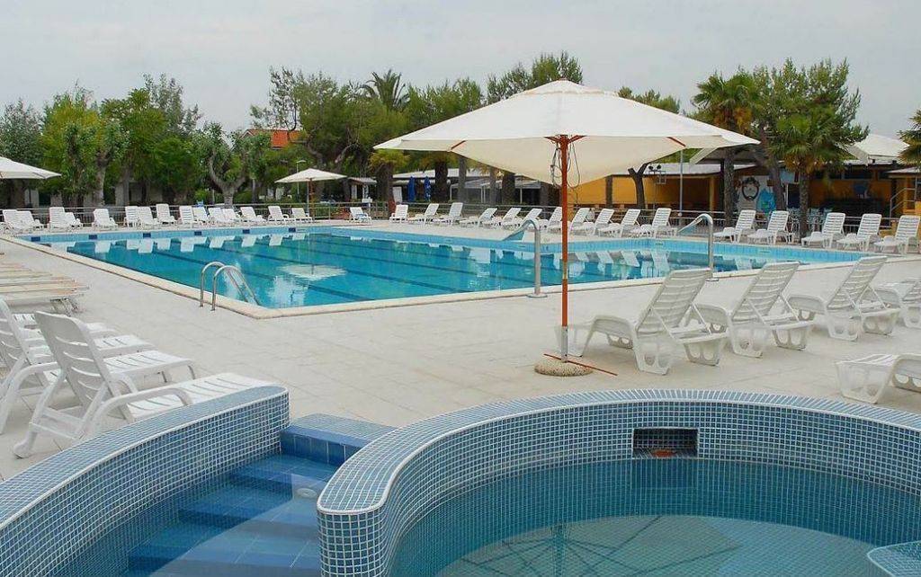 35 M² Bungalow ∙ 1 Camera Da Letto ∙ 5 Ospiti - Giulianova