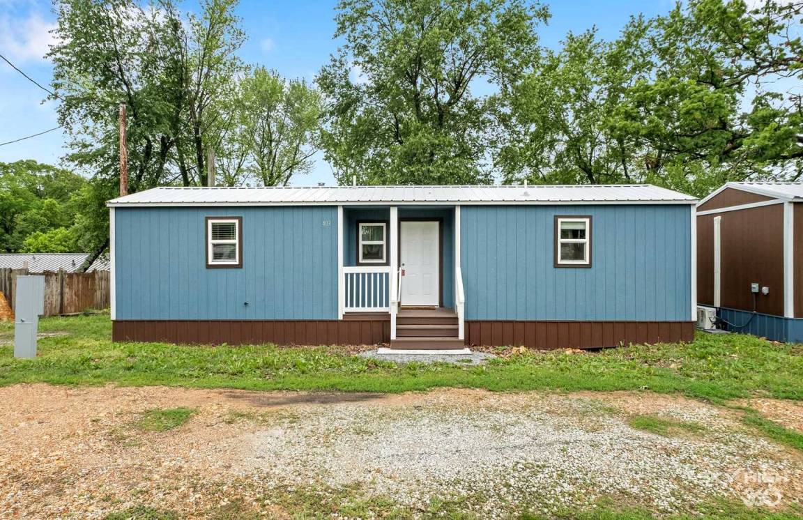 House ∙ 1 Bedroom ∙ 3 Guests - Decatur, AR