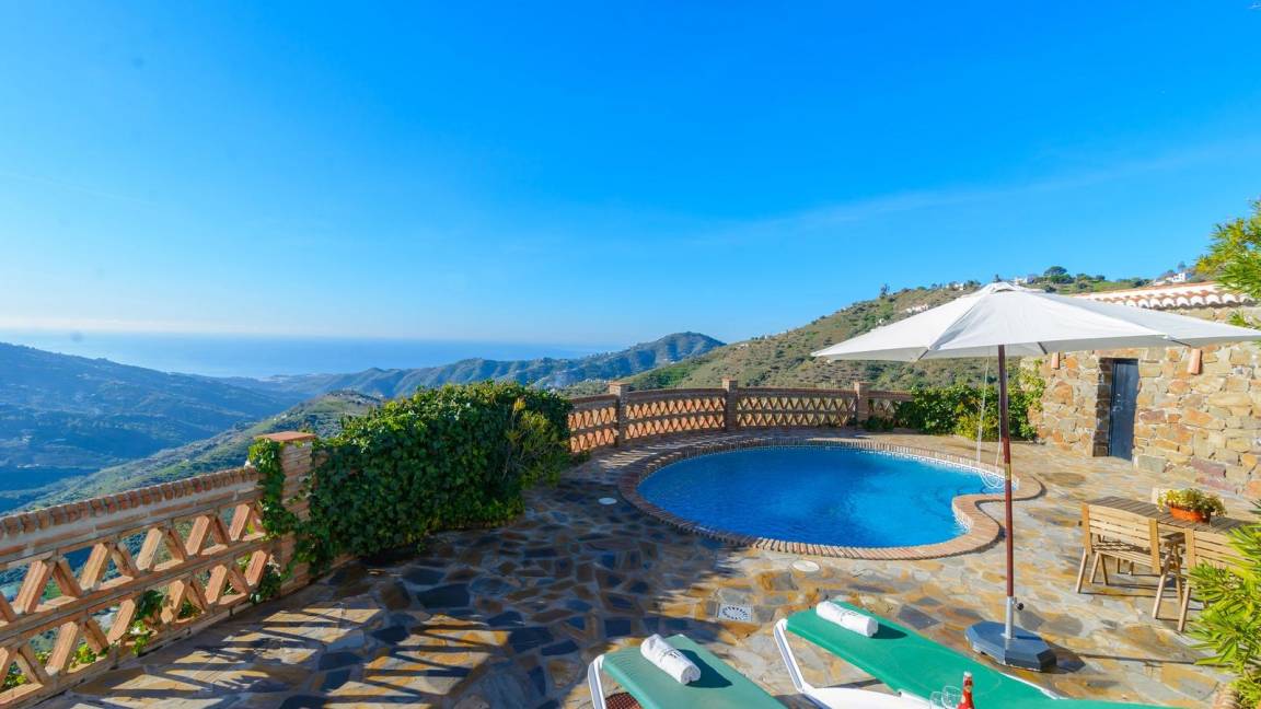 150 M² House ∙ 3 Bedrooms ∙ 6 Guests - Cómpeta