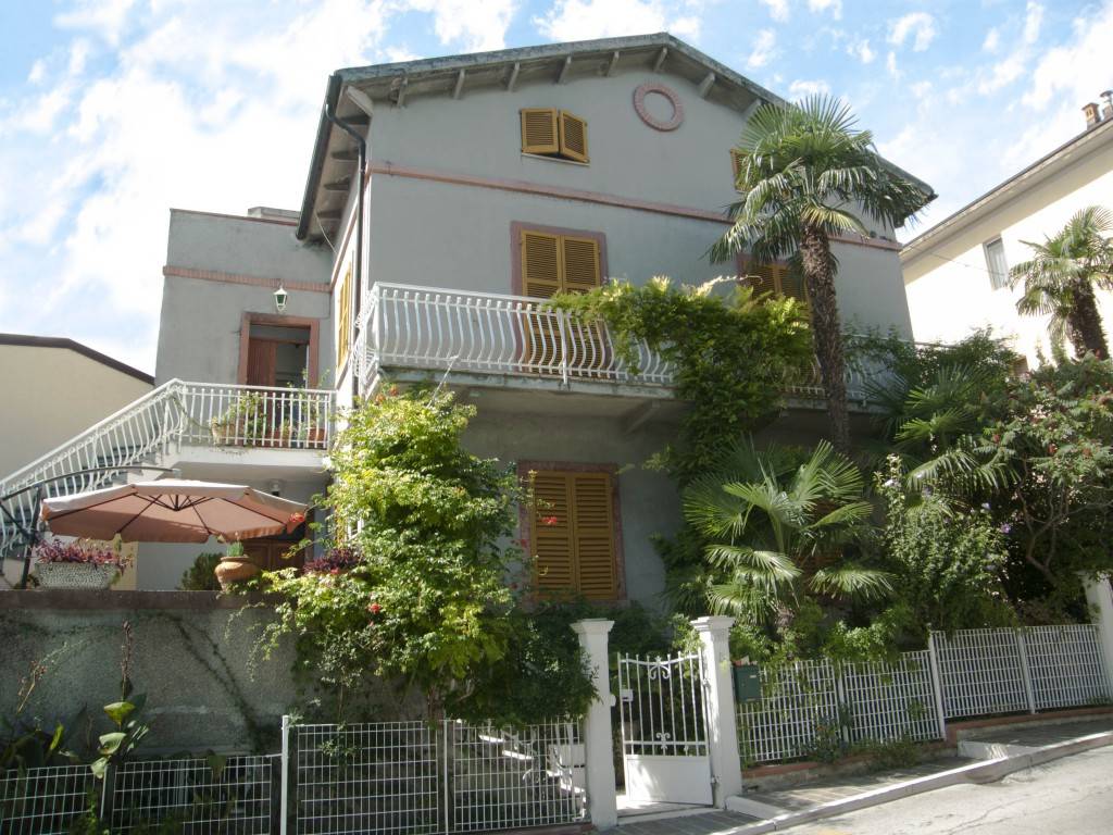 80 M² Apartment ∙ 2 Bedrooms ∙ 6 Guests - Numana