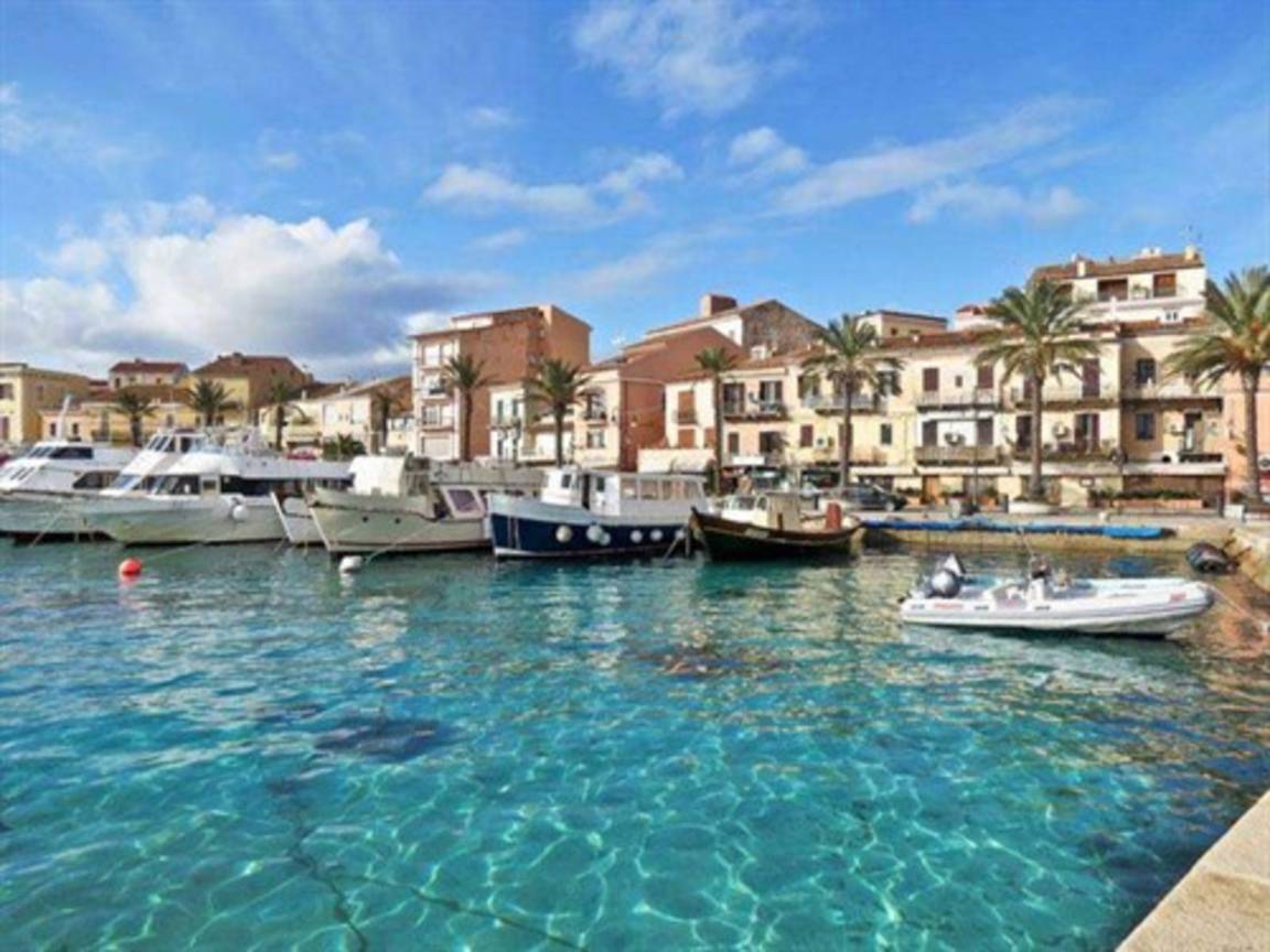 75 M² Ferienwohnung ∙ 2 Schlafzimmer ∙ 5 Gäste - La Maddalena