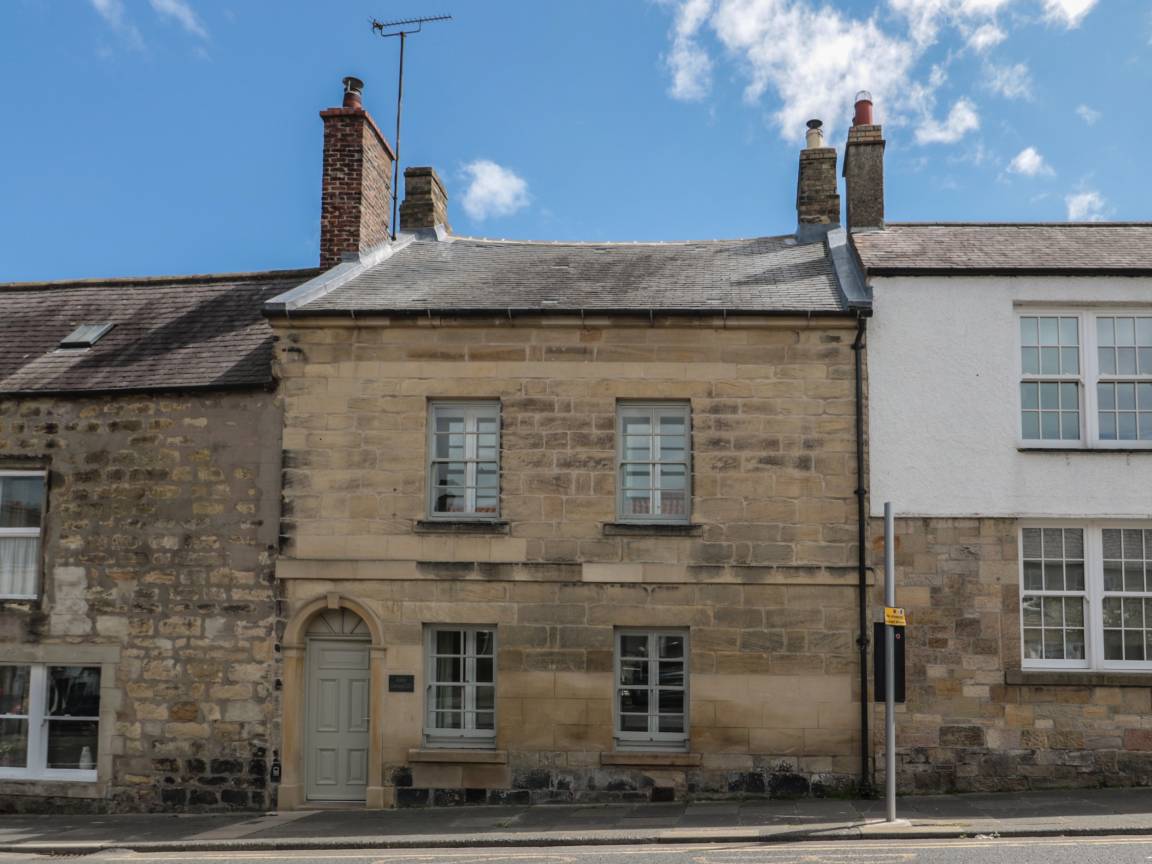 Cottage ∙ 4 Bedrooms ∙ 8 Guests - Alnmouth