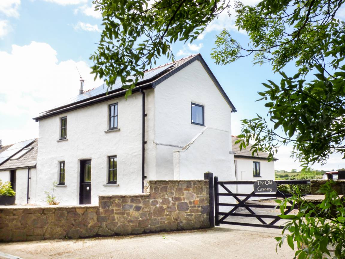 Cottage ∙ 2 Bedrooms ∙ 4 Guests - Pembrokeshire