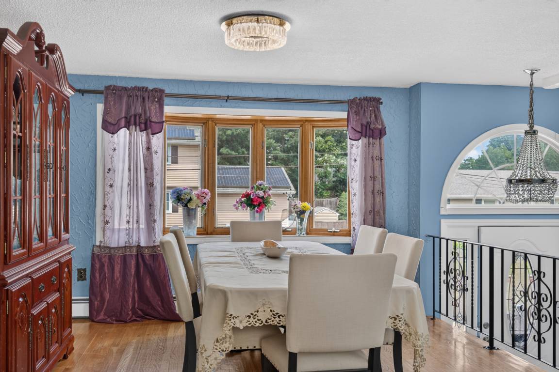 House ∙ 6 Bedrooms ∙ 1 Guest - Lynn, MA