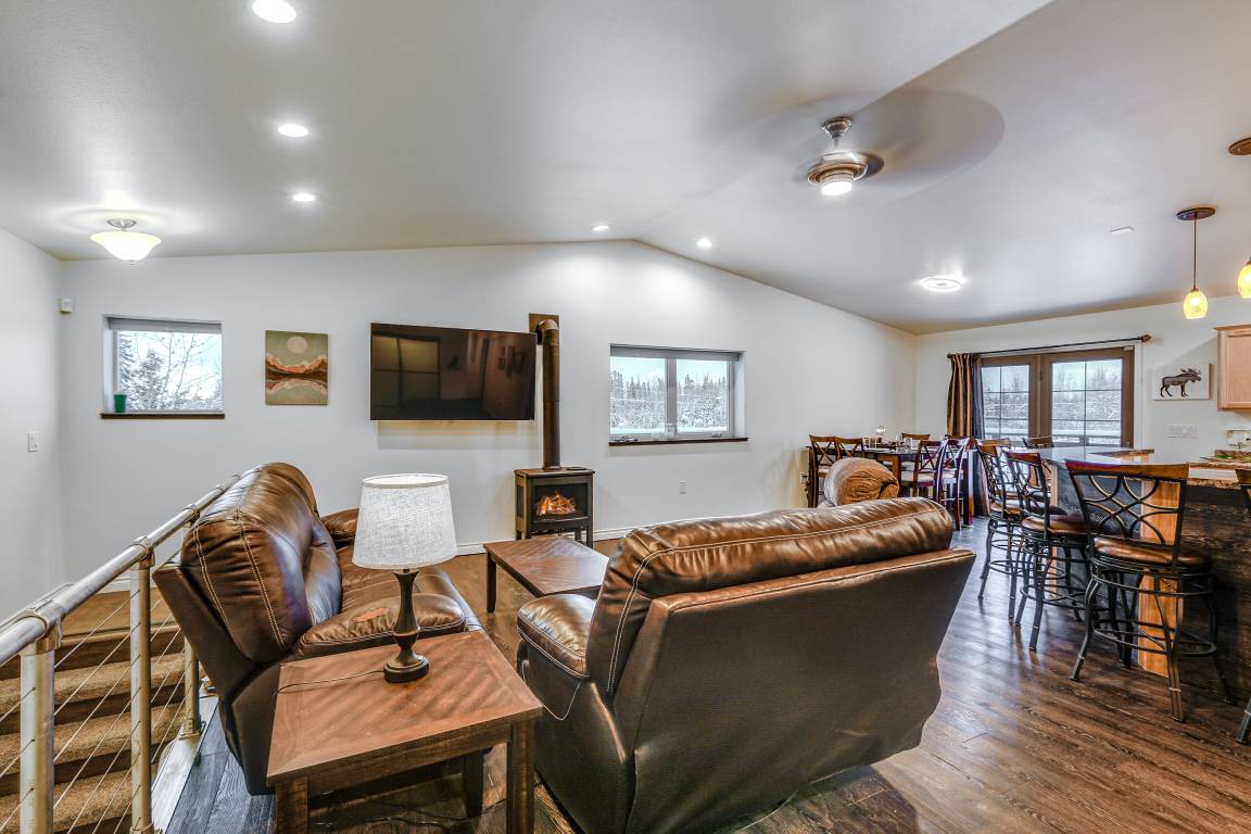 185 M² House ∙ 3 Bedrooms ∙ 6 Guests - Fairbanks, AK