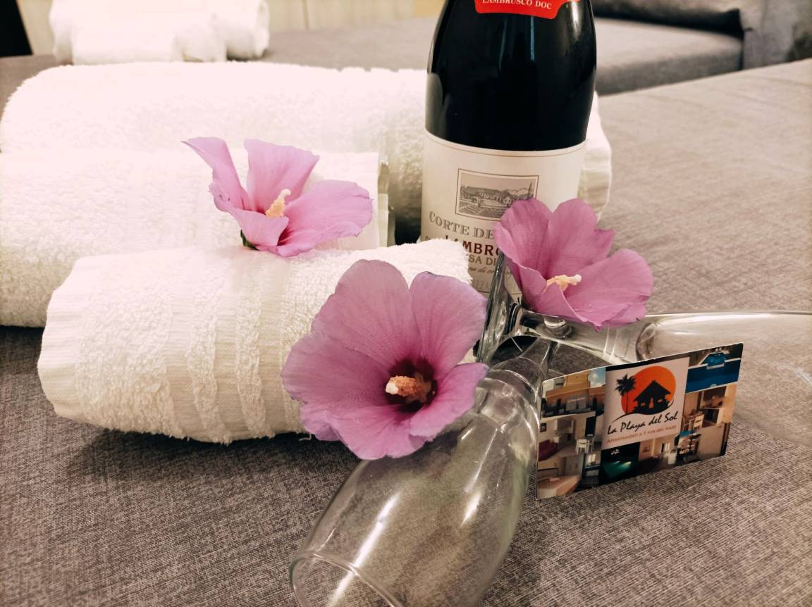 90 M² Apartment ∙ 2 Bedrooms ∙ 6 Guests - Tropea