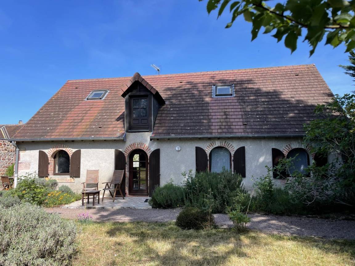 117 M² Gîte ∙ 3 Schlafzimmer ∙ 5 Gäste - Montluçon