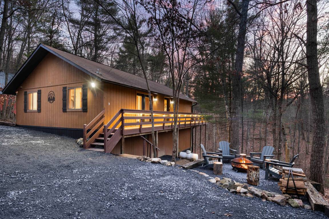 124 M² Chalet ∙ 3 Bedrooms ∙ 6 Guests - Shenandoah National Park
