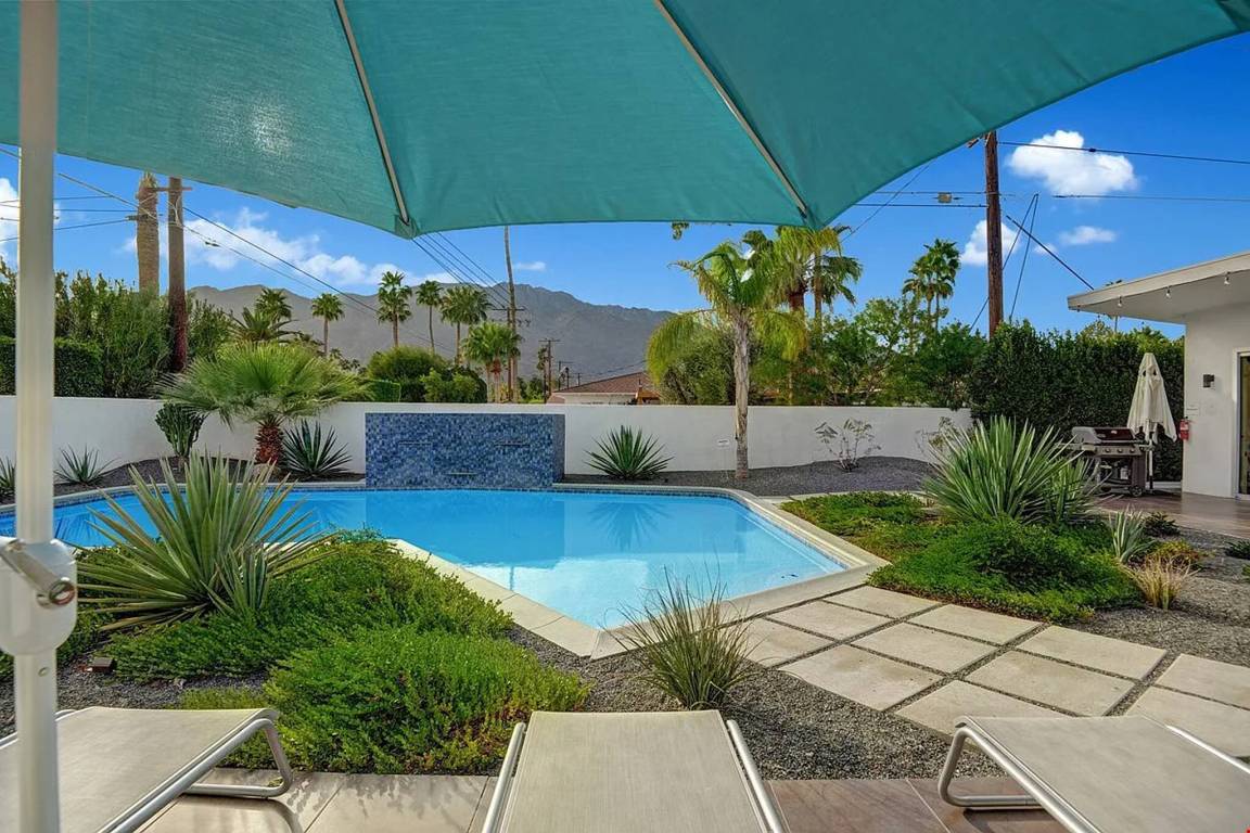 208 M² House ∙ 3 Bedrooms ∙ 8 Guests - Cathedral City, CA