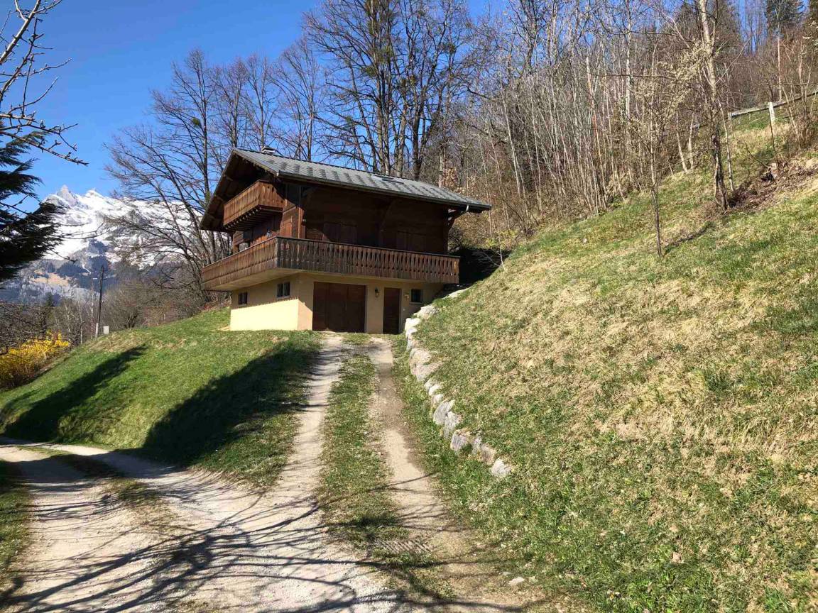 140 M² Chalet ∙ 3 Bedrooms ∙ 6 Guests - Servoz