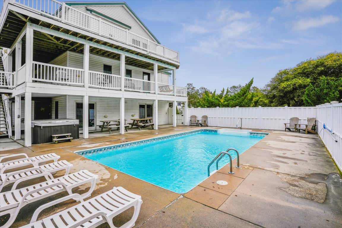 House ∙ 8 Bedrooms ∙ 18 Guests - Corolla, NC