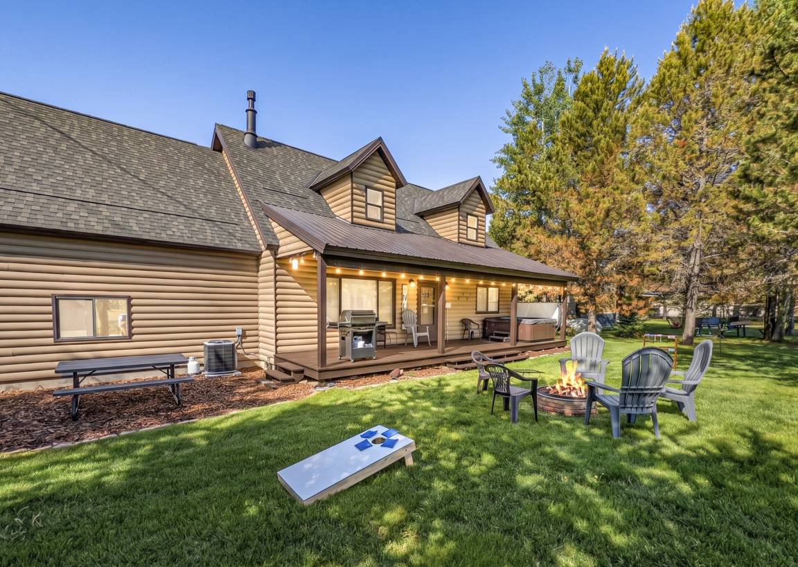 165 M² Cabin ∙ 4 Bedrooms ∙ 12 Guests - Henrys Lake, ID