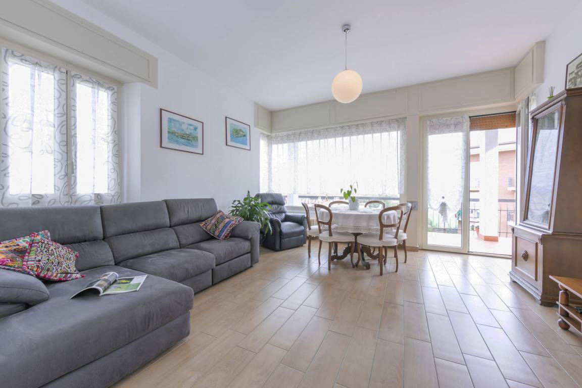 70 M² Apartment ∙ 2 Bedrooms ∙ 4 Guests - Stresa