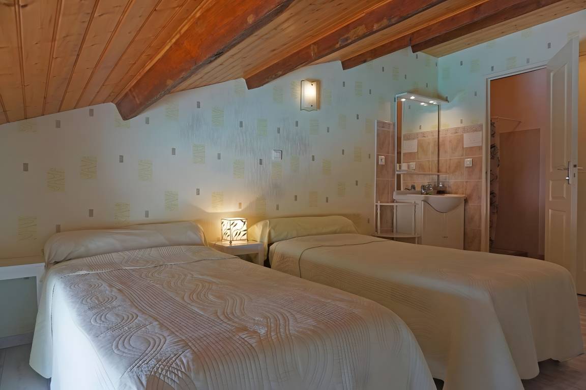 30 M² Bed And Breakfast ∙ 2 Bedrooms ∙ 4 Guests - Royan