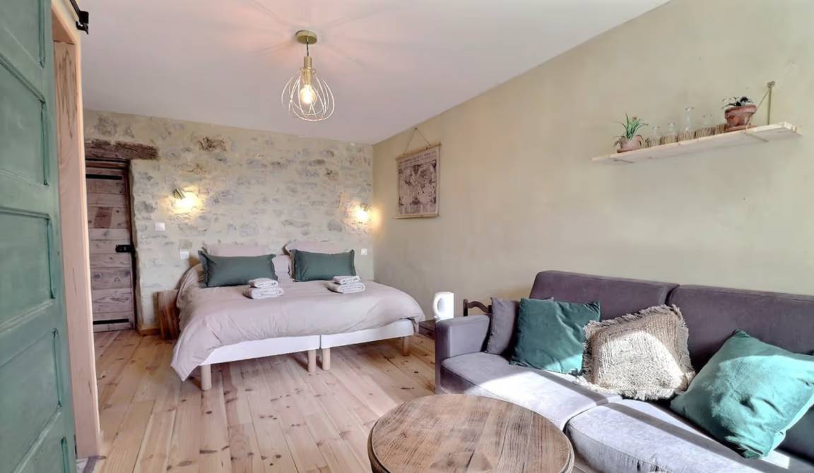 23 M² Bed & Breakfast ∙ 1 Schlafzimmer ∙ 4 Gäste - Ardèche