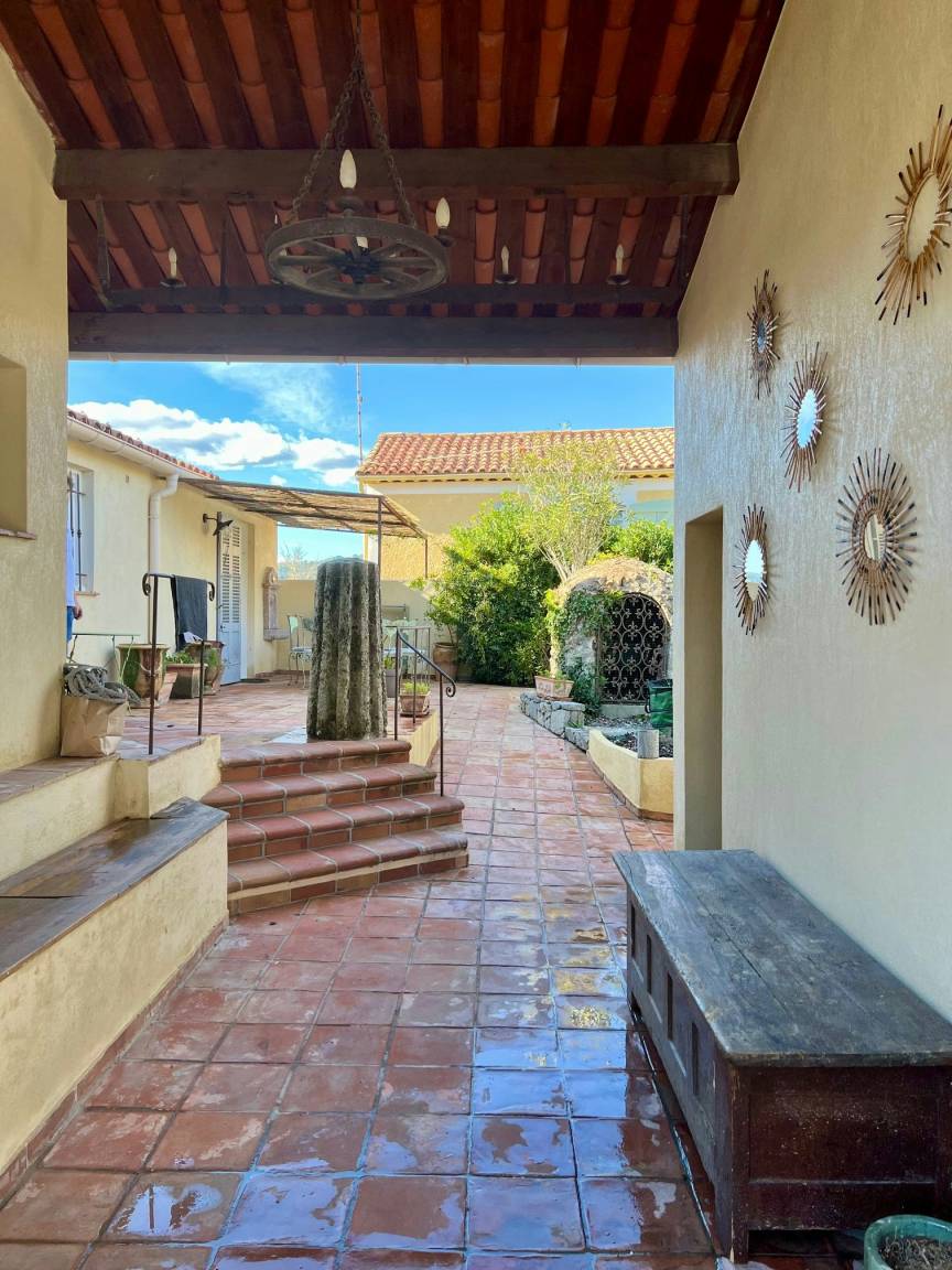 250 M² House ∙ 5 Bedrooms ∙ 12 Guests - Grasse