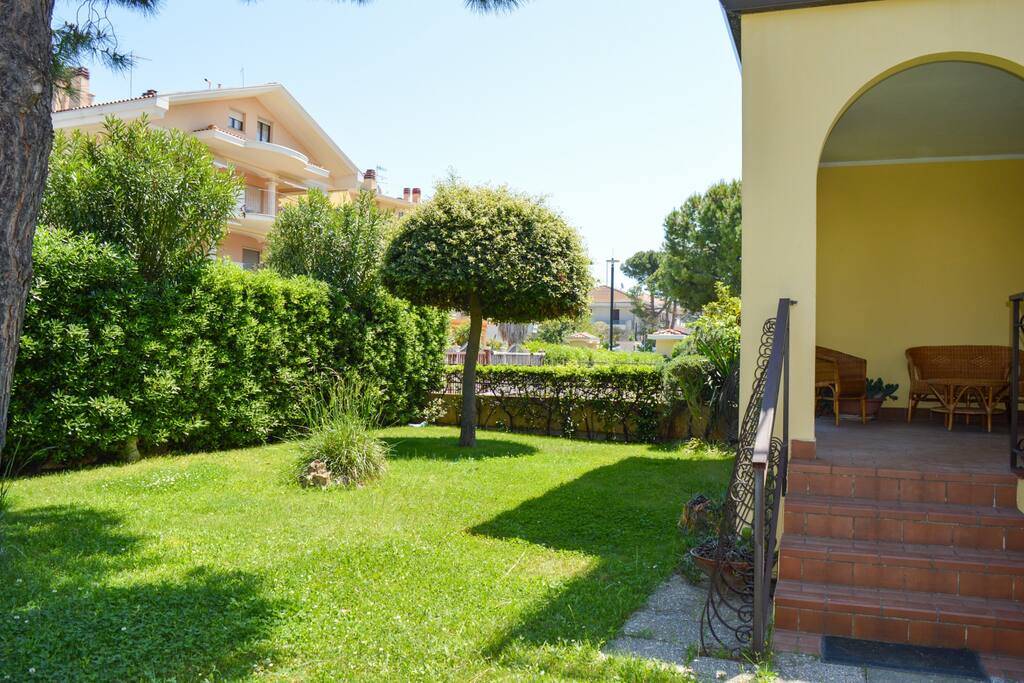 75 M² Appartement ∙ 2 Slaapkamers ∙ 6 Gasten - Pineto