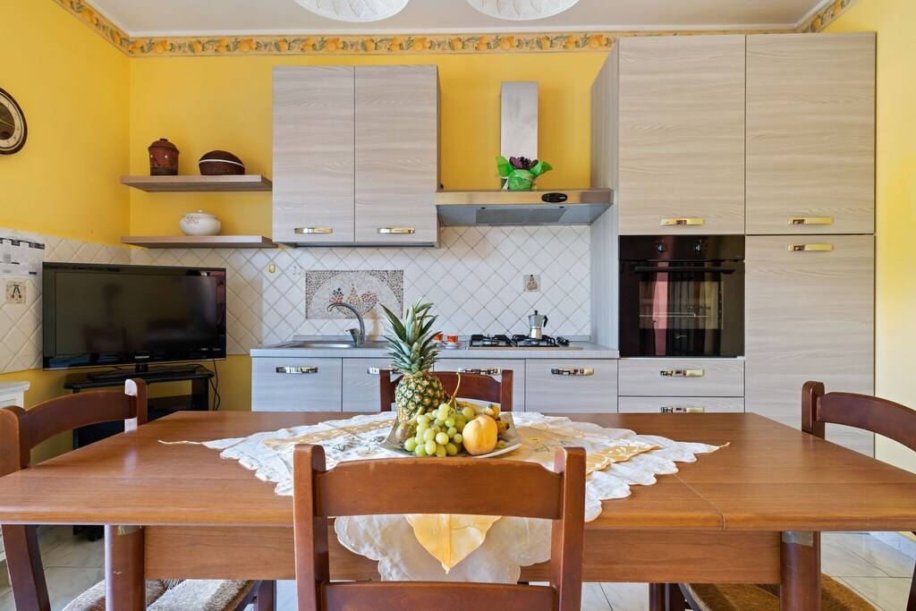 100 M² Apartment ∙ 3 Bedrooms ∙ 6 Guests - Milo