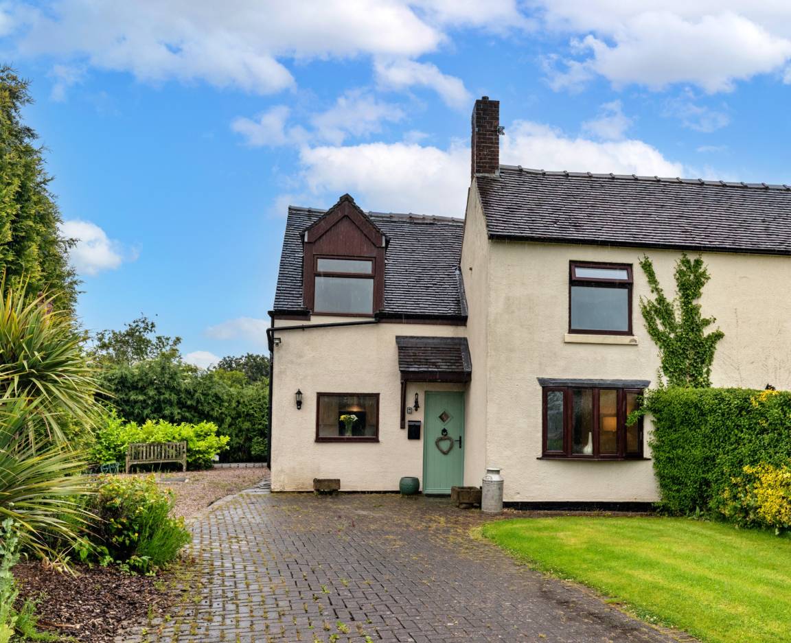 160 M² Cottage ∙ 3 Bedrooms ∙ 6 Guests - Stoke-on-Trent