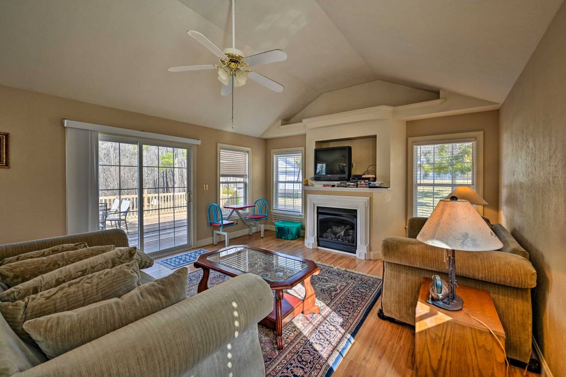 241 M² House ∙ 3 Bedrooms ∙ 10 Guests - Galax, VA