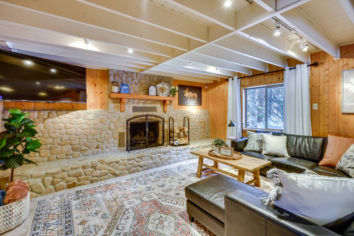 167 M² House ∙ 3 Bedrooms ∙ 10 Guests - Solitude, UT