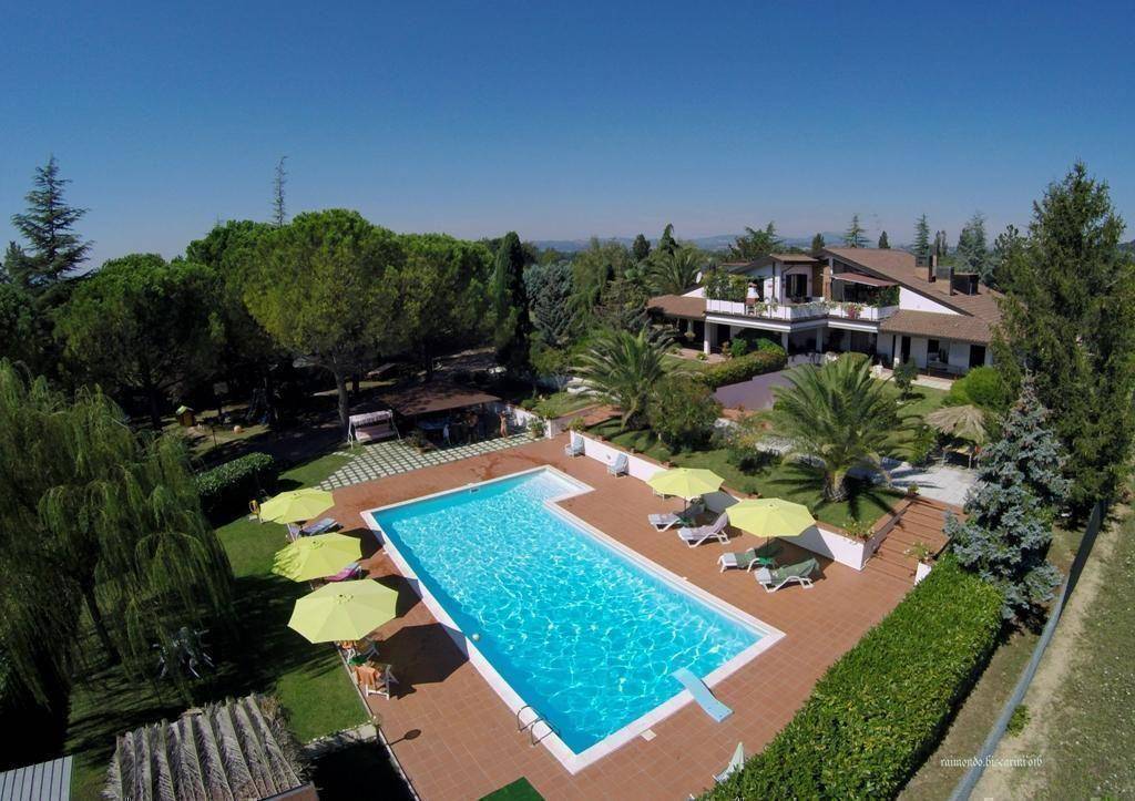 300 M² Casa ∙ 2 Camere Da Letto ∙ 10 Ospiti - Bastia Umbra