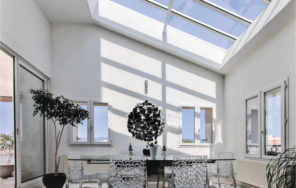 220 M² Appartement ∙ 3 Chambres ∙ 6 Personnes - Montélimar