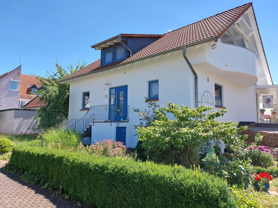 39 M² Ferienwohnung ∙ 1 Schlafzimmer ∙ 4 Gäste - Lahntal