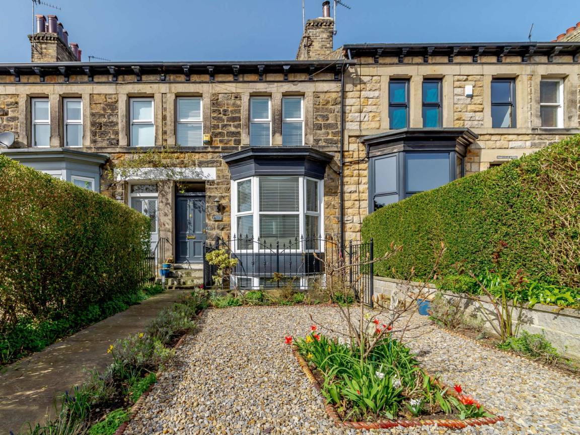 Cottage ∙ 3 Bedrooms ∙ 6 Guests - Harrogate