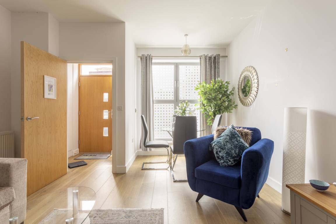 40 M² Ferienwohnung ∙ 1 Schlafzimmer ∙ 2 Gäste - Redhill