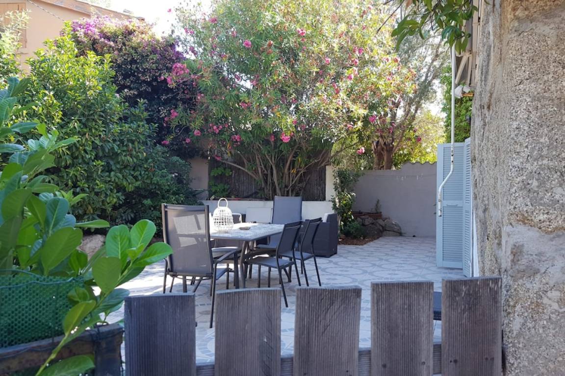 70 M² Ferienhaus ∙ 2 Schlafzimmer ∙ 4 Gäste - Pinarellu