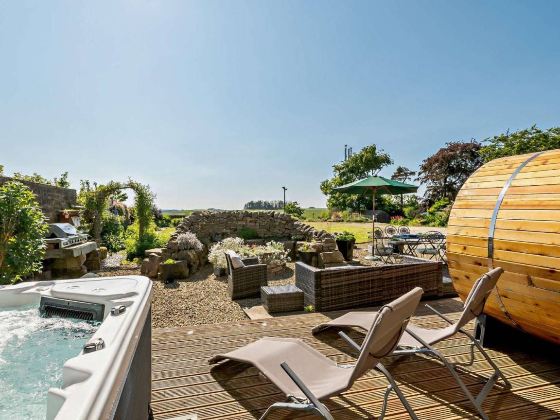 Cottage ∙ 4 Bedrooms ∙ 8 Guests - Corbridge