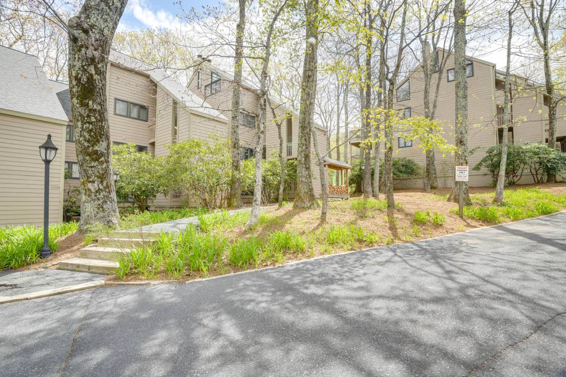 74 M² Apartment ∙ 2 Bedrooms ∙ 5 Guests - Wintergreen, VA