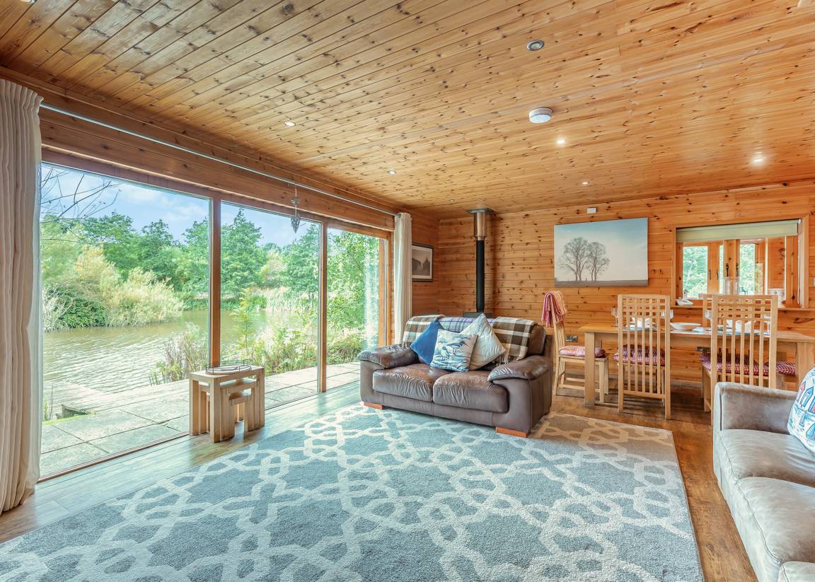 Chalet ∙ 2 Bedrooms ∙ 4 Guests - Bangor