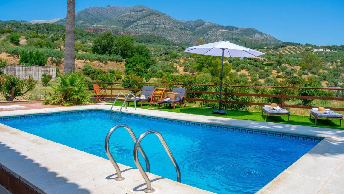 150 M² House ∙ 4 Bedrooms ∙ 8 Guests - Tolox