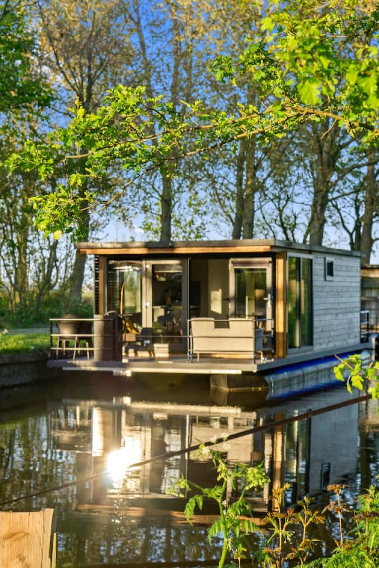 House ∙ 2 Bedrooms ∙ 4 Guests - Leeuwarden