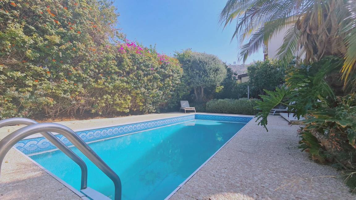 150 M² Villa ∙ 2 Bedrooms ∙ 4 Guests - Kıbrıs