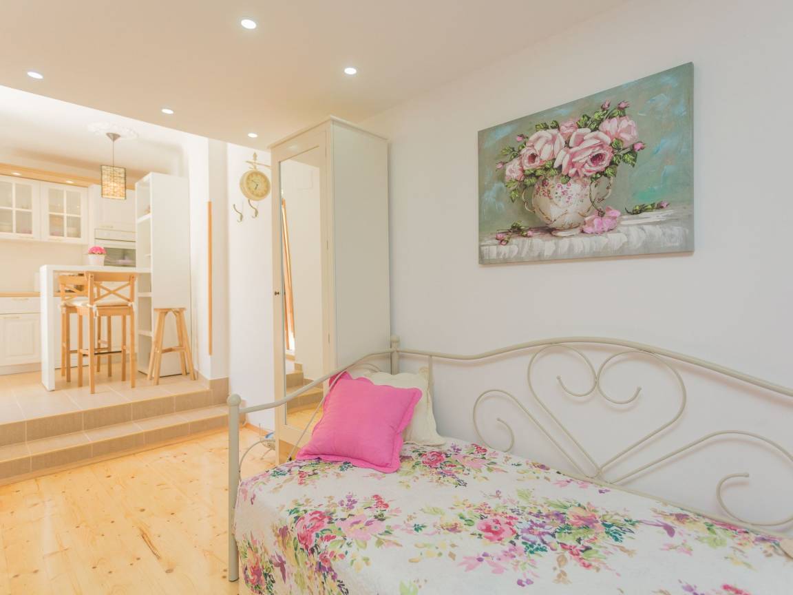 37 M² House ∙ 1 Bedroom ∙ 3 Guests - Split