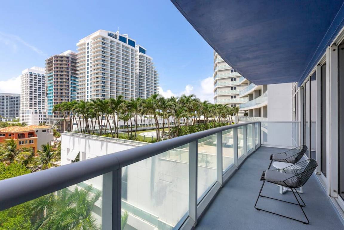 1283 M² Huoneisto ∙ 2 Makuuhuonetta ∙ 6 Vierasta - Fort Lauderdale, FL