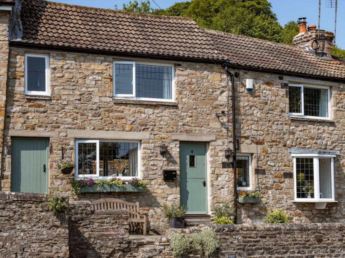 Cottage ∙ 2 Bedrooms ∙ 4 Guests - Leyburn