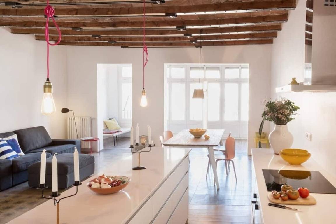 110 M² Apartment ∙ 2 Bedrooms ∙ 4 Guests - Barcelona
