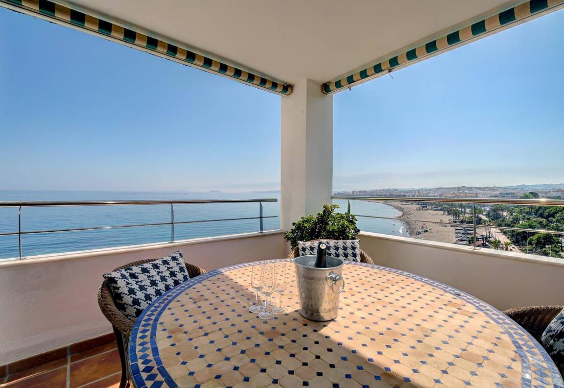 120 M² Apartamento ∙ 2 Quartos ∙ 4 Hóspedes - Estepona