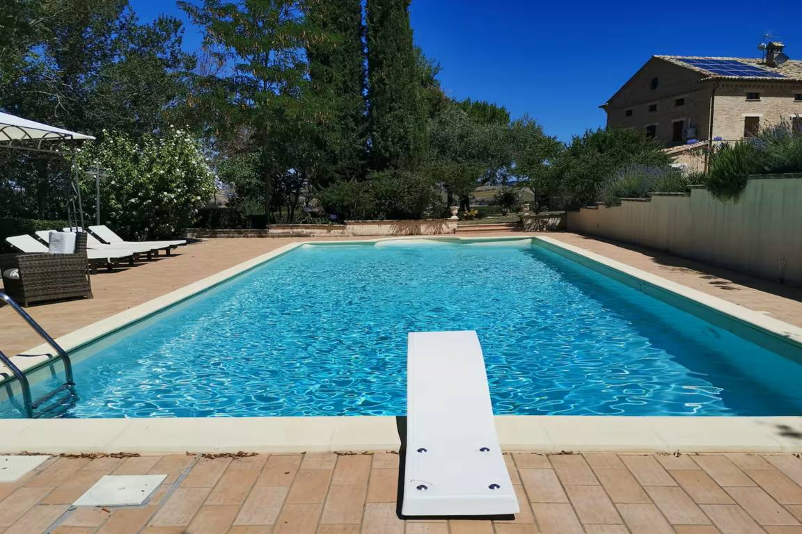 400 M² Villa ∙ 4 Chambres ∙ 10 Personnes - Osimo